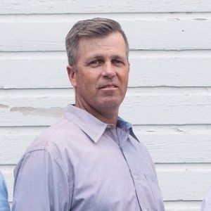 About Us - Aschraft & Sons Construction | Custom Decks, Fences & More